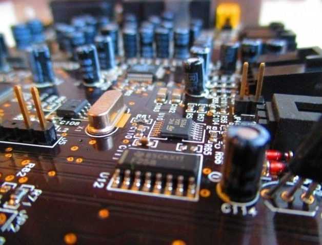 Crean un transistor electrónico más eficiente fabricado con diamantes ...